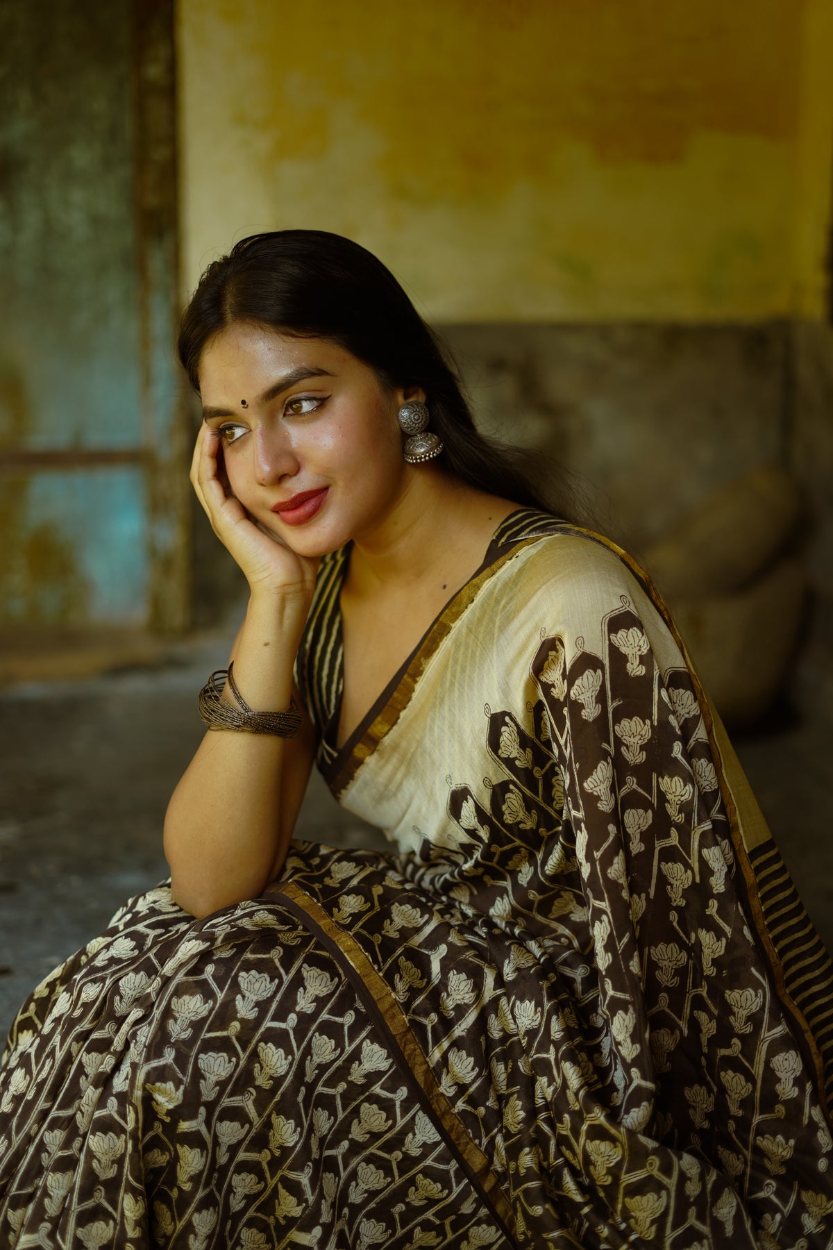ETERNAL ELEGENCE IN BLACK - Chanderi Saree– CHHAPA